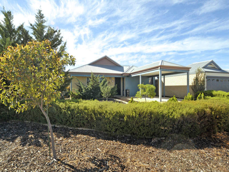 14 Rocklea Cres, Ellenbrook, WA 6069 - realestate.com.au