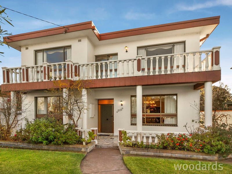 213 Poath Road, Murrumbeena, Vic 3163 - Property Details