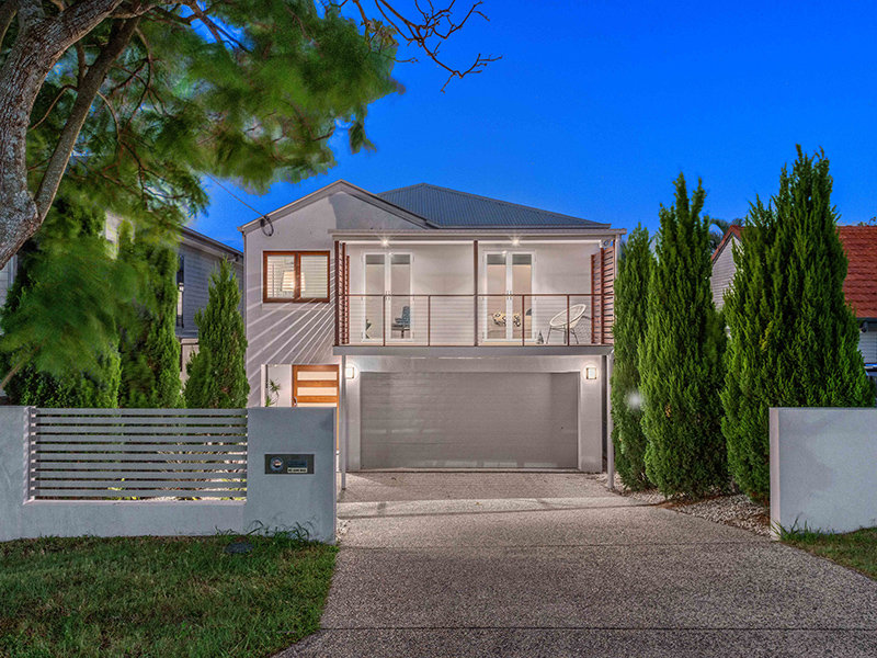 34 Oakley Street, Manly, Qld 4179 - Property Details