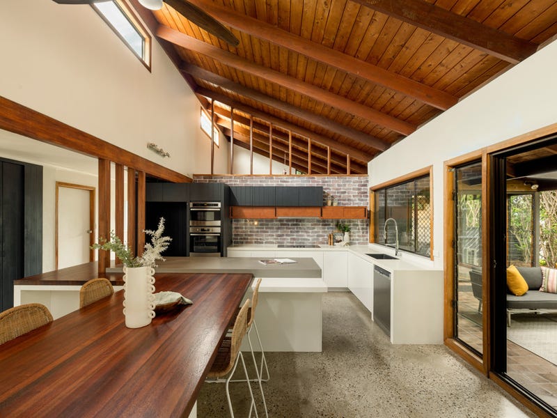 21 Hutton Road, Aspley, Qld 4034 - Property Details