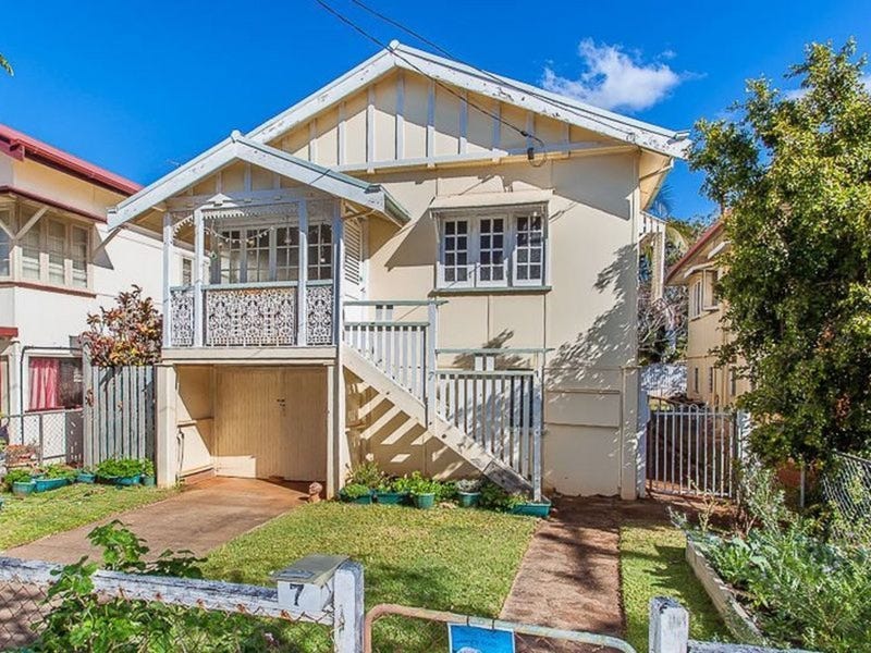 7 Eversleigh Road, Scarborough, QLD 4020 - realestate.com.au