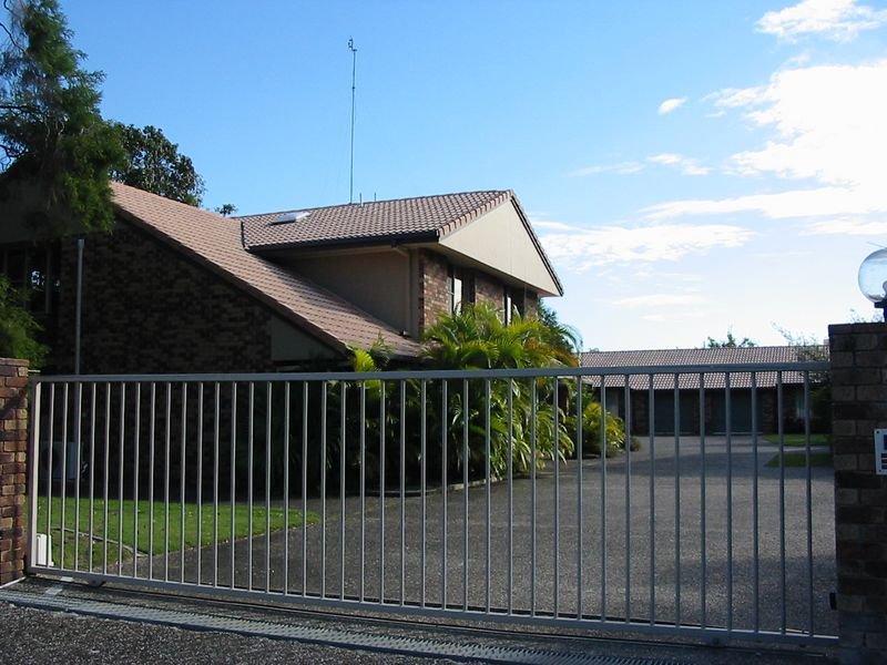 11 Gordon Street, Labrador, QLD 4215 - realestate.com.au