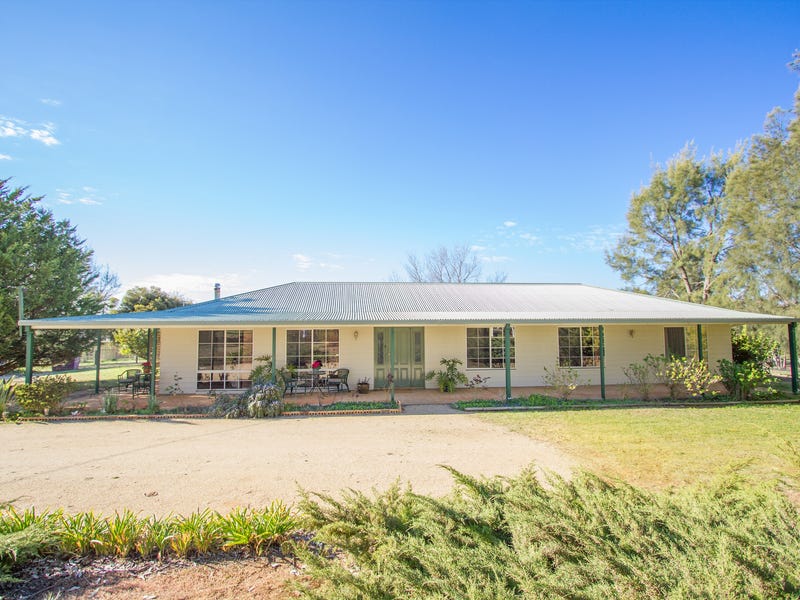 25 Pitstone Road, Young, NSW 2594 - Property Details