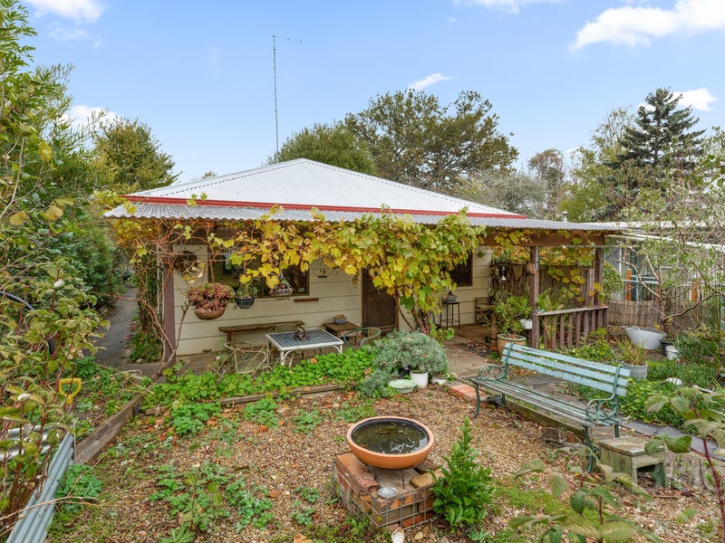 67 Raglan Street, Daylesford, Vic 3460 - Property Details