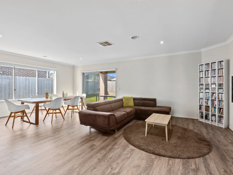 4 David Close, Skye, VIC 3977 - realestate.com.au