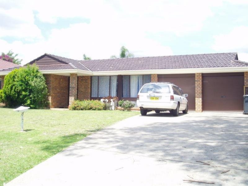 10 Croton Place, Macquarie Fields, NSW 2564 - realestate.com.au