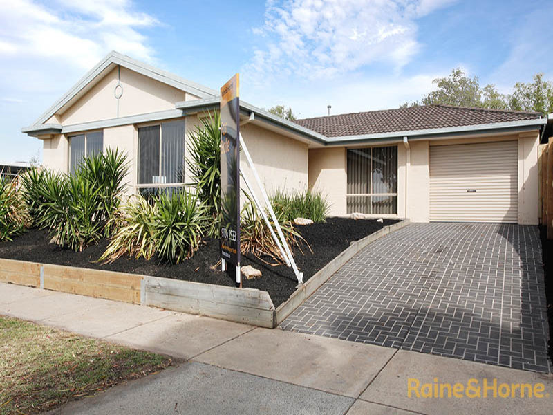 68 Amberly Park Drive, Narre Warren South, VIC 3805 - realestate.com.au