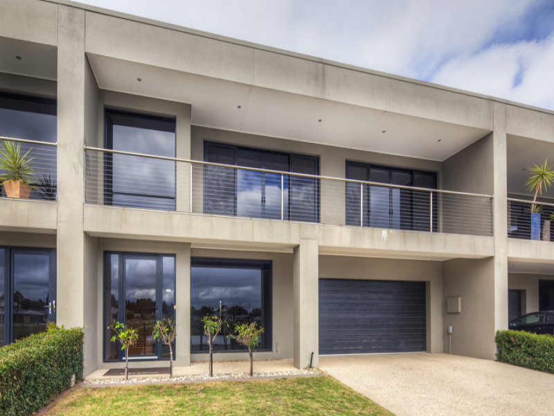6 Broderick Court, Canadian, Vic 3350 - Property Details