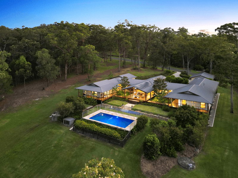 13-15 Ridgeview Crescent, Bonogin, Qld 4213 - Property Details