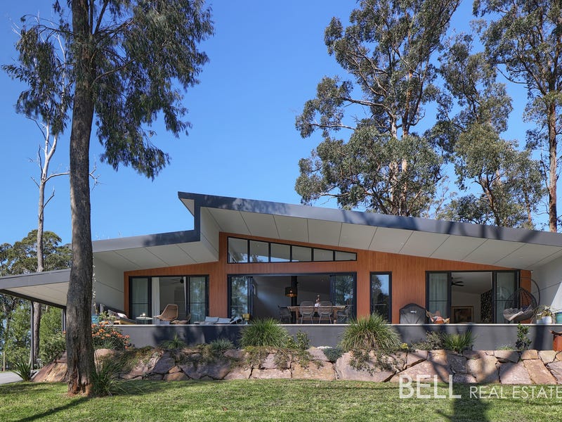 1 Ravenhill Close, Cockatoo, Vic 3781 - Property Details