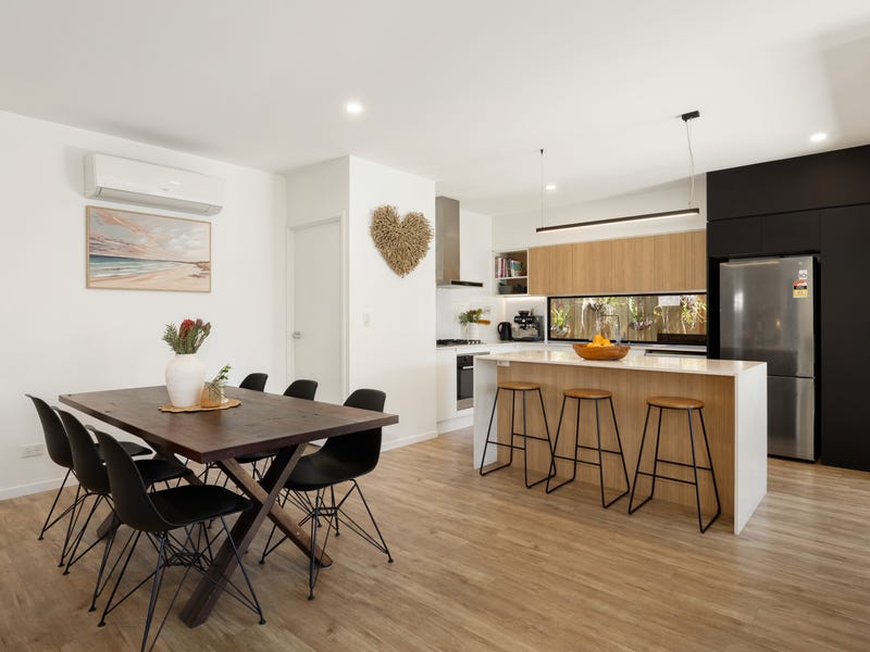 2/4 Ghost Gum Avenue, Kuluin, Qld 4558 - Property Details