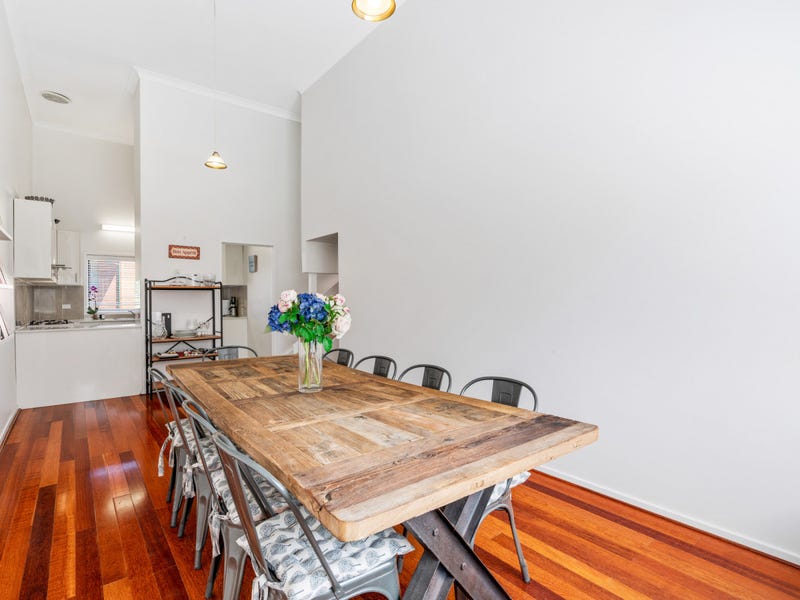 23-2-stuart-avenue-normanhurst-nsw-2076-realestate-au