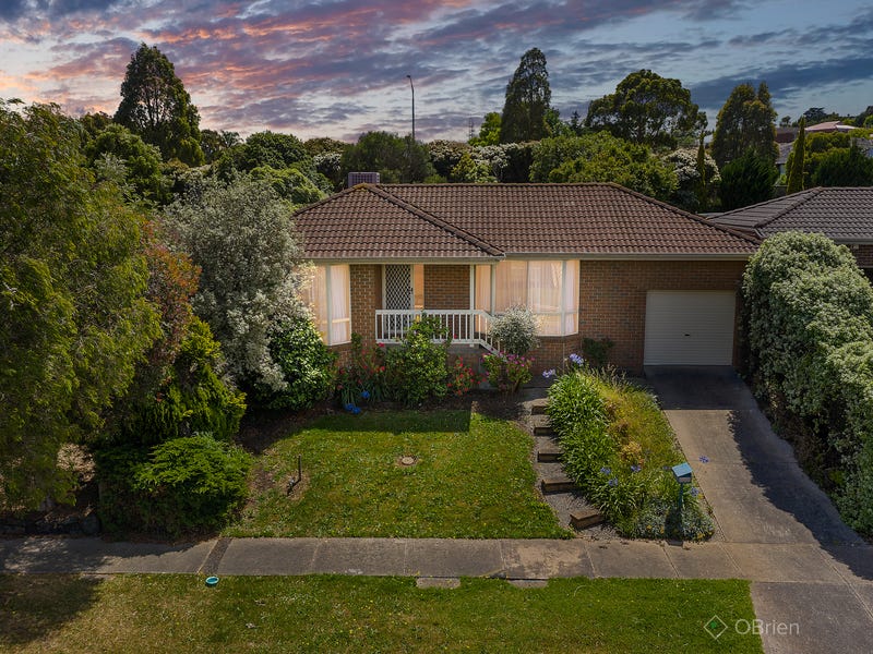 13 Feldspar Court, Narre Warren, VIC 3805 - realestate.com.au