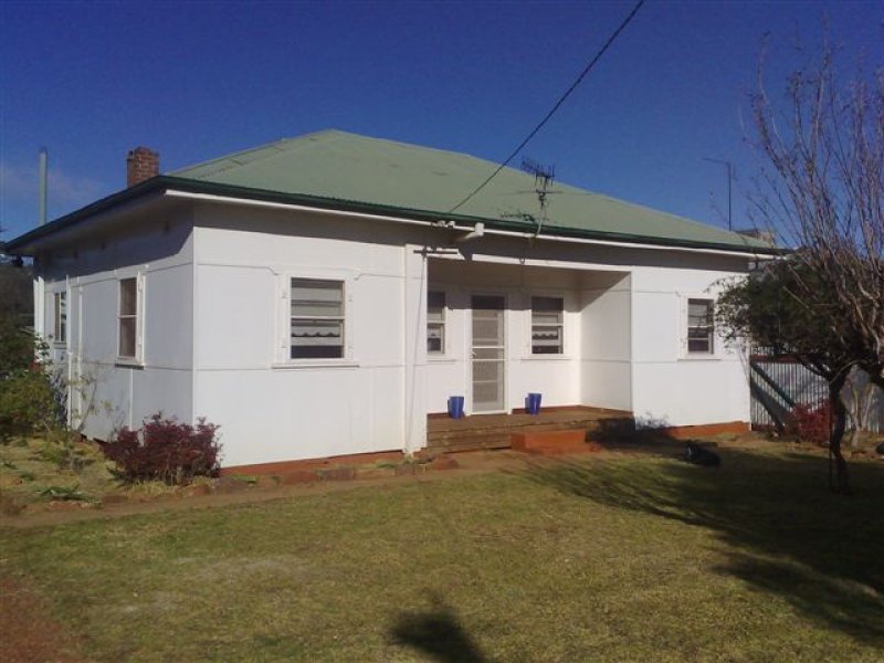 8 Bringan Street, Griffith, NSW 2680 - realestate.com.au