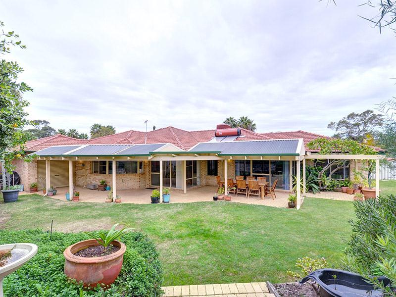 17 Wellard Grove, Woodvale, WA 6026 - Property Details