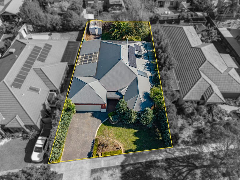 54 Arthur Phillip Drive, Pakenham, Vic 3810 - House for Sale ...