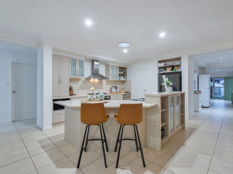 8 Pincally Cres, Ormeau, QLD 4208 - realestate.com.au