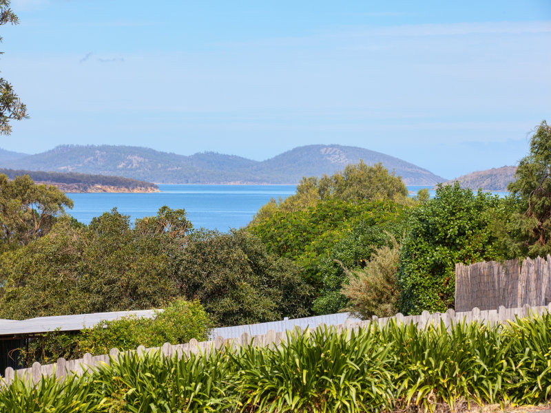 11 Boobyalla Street, Primrose Sands, Tas 7173