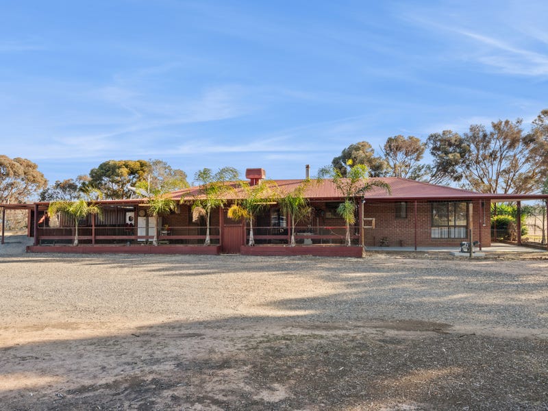 32 Thomas Lane, Neilborough, Vic 3570 - Property Details