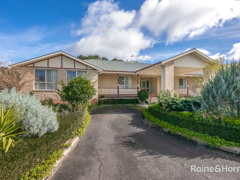 35 Buckland Way, Sunbury, VIC 3429 - realestate.com.au