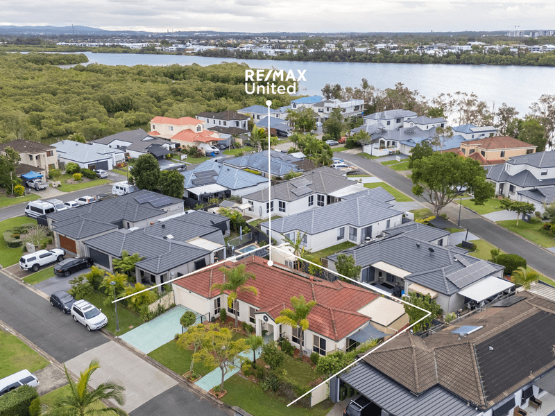 48 The Estuary, Coombabah, Qld 4216 - Property Details