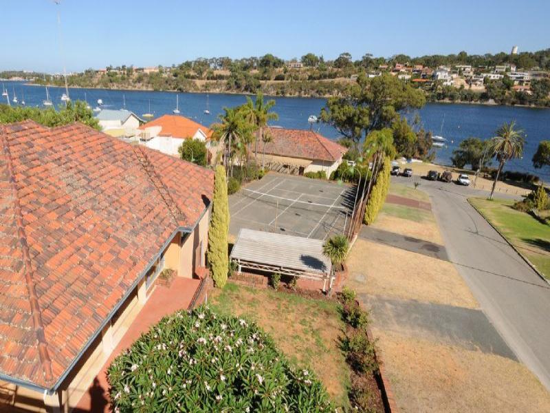 2 Kent Street, Bicton, WA 6157 - Property Details