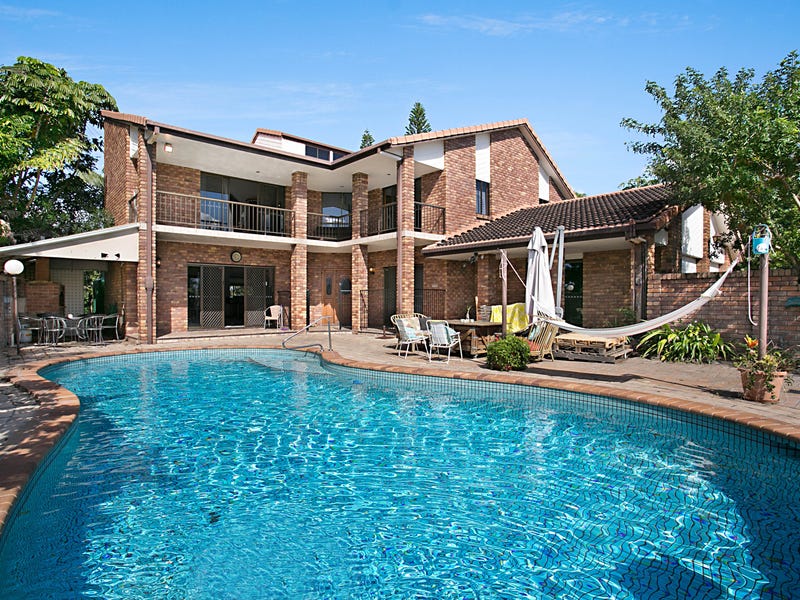 4 Mcilwain Drive, Mermaid Waters, QLD 4218 - realestate.com.au