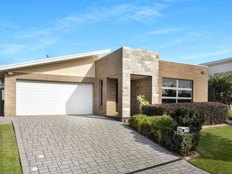 43 Seymour Drive, Flinders, NSW 2529 - Property Details