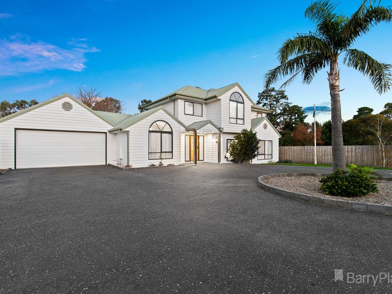 18 Memorial Drive, Narre Warren North, VIC 3804 - realestate.com.au