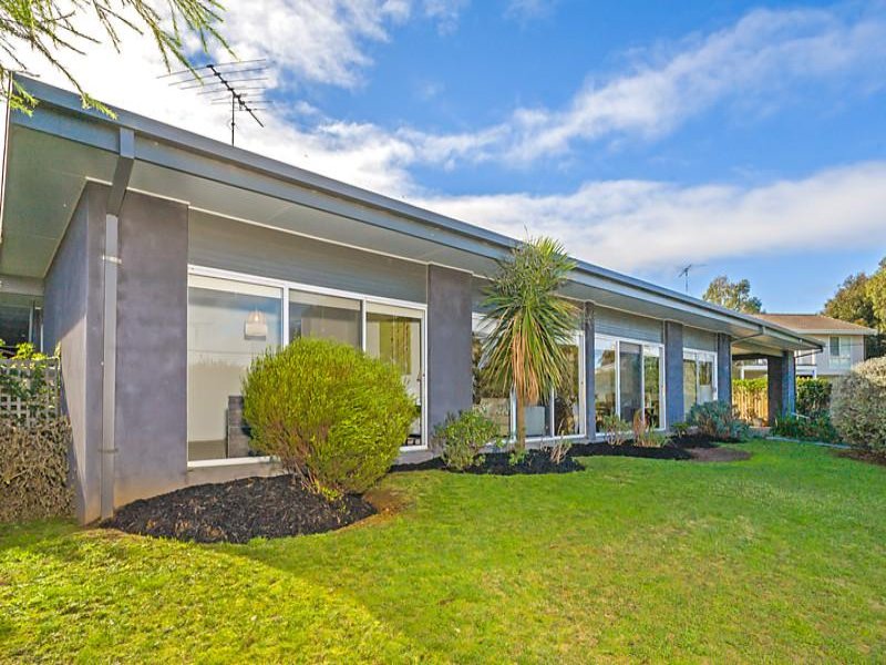 7 Azure Court, Ocean Grove, VIC 3226 - realestate.com.au