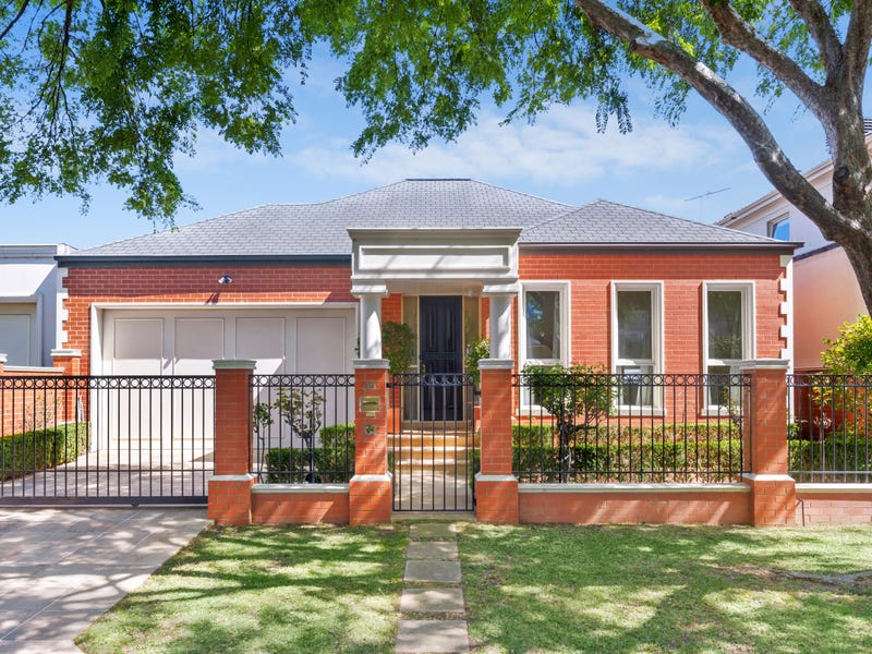 13 Sheridan Court, Brighton, Vic 3186 - Property Details