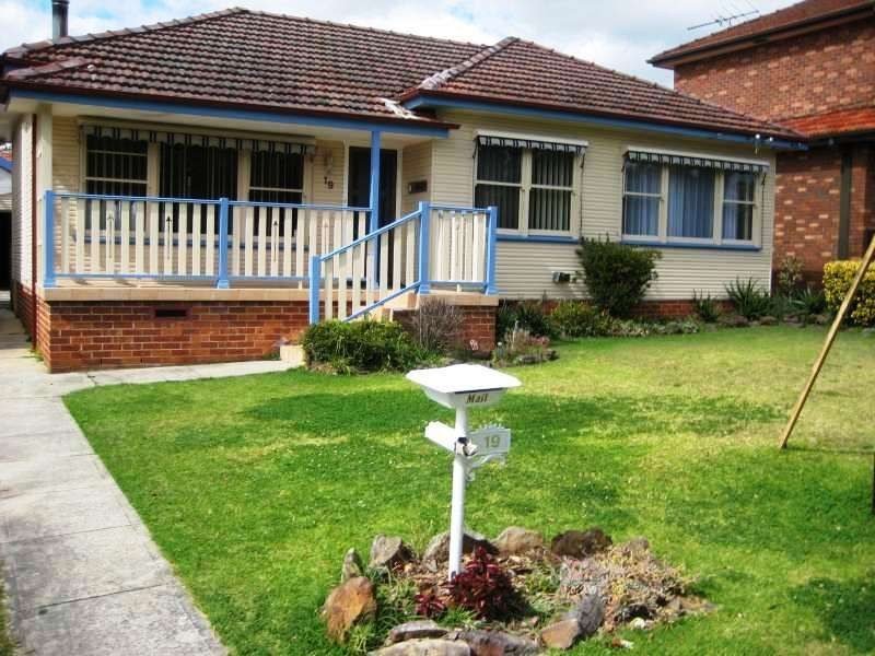 19 Willow Cres, Ryde, NSW 2112 - realestate.com.au