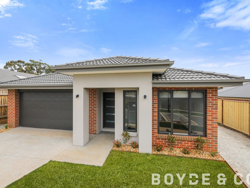 30 Byron Drive, Drouin, Vic 3818 - Property Details