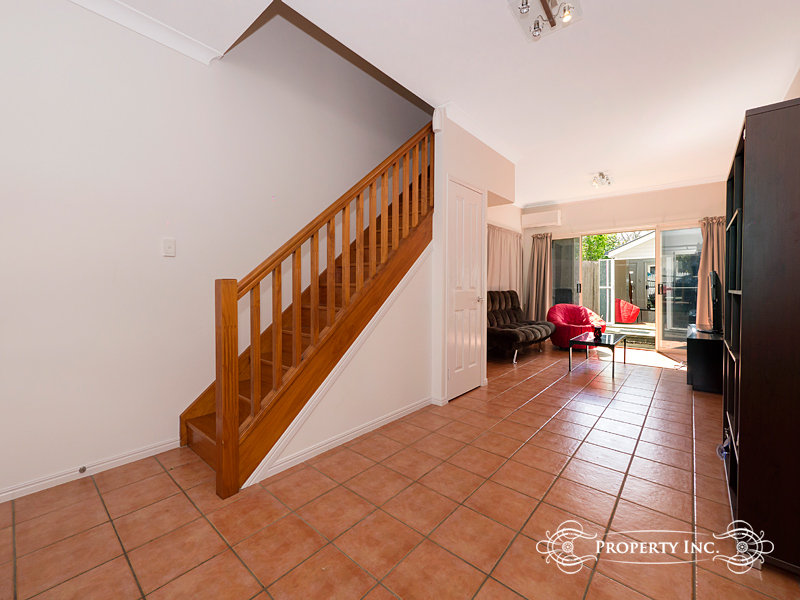1/116 Stephens Street, Morningside, Qld 4170 - Property Details