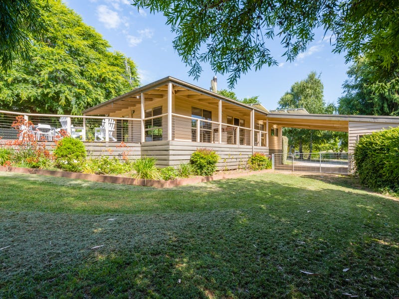 3 Cuthbert Street, Tawonga, Vic 3697 - Property Details