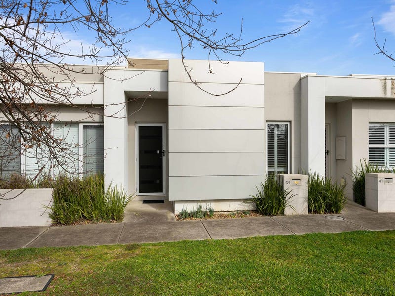 39 Warburton Drive, Lucas, Vic 3350 - Property Details