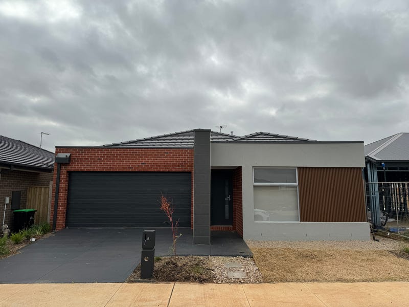 8 Harris Street, Rockbank, VIC 3335 - realestate.com.au