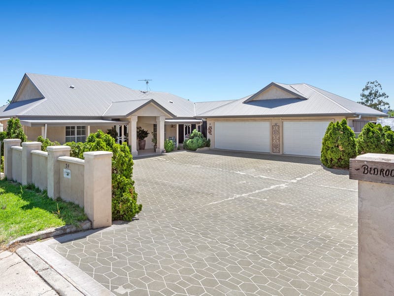 24 Thompson Street, Stanthorpe, Qld 4380 - Property Details