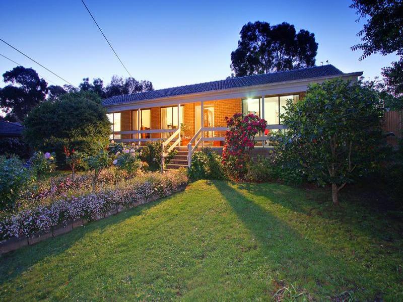 38 Long View Road, Croydon South, VIC 3136 - realestate.com.au