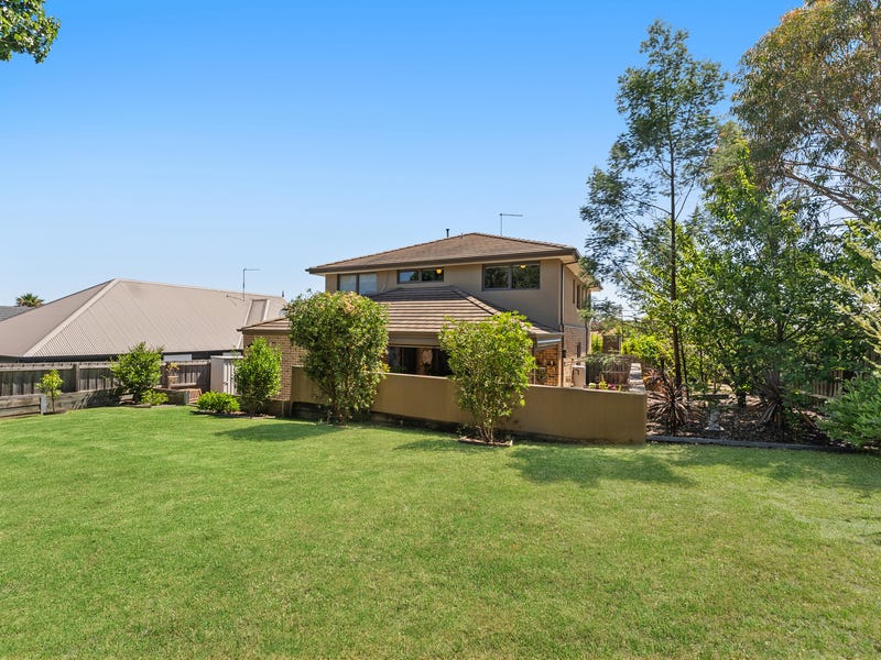 14 Cambridge Drive, Berwick, Vic 3806 - Property Details