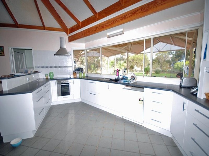 2 Cuballing Street, Cuballing, WA 6311 - Property Details