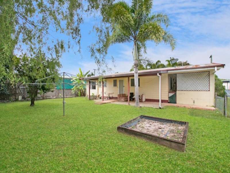 16 West Street, Manunda, Qld 4870 - Property Details