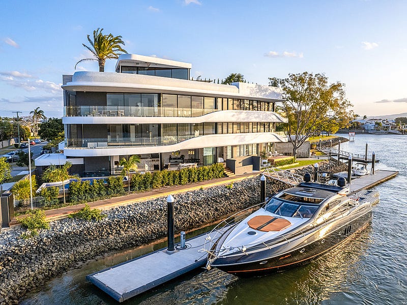 1/2 Paradise Parade, Paradise Point, QLD 4216 - realestate.com.au