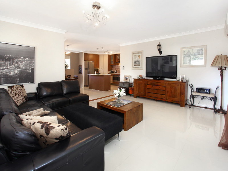 6 Tangerine Row, Ashmore, Qld 4214 - Property Details