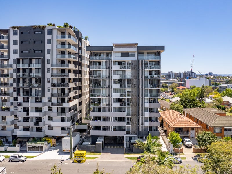 2/17 Carl Street, Woolloongabba, Qld 4102 - Property Details