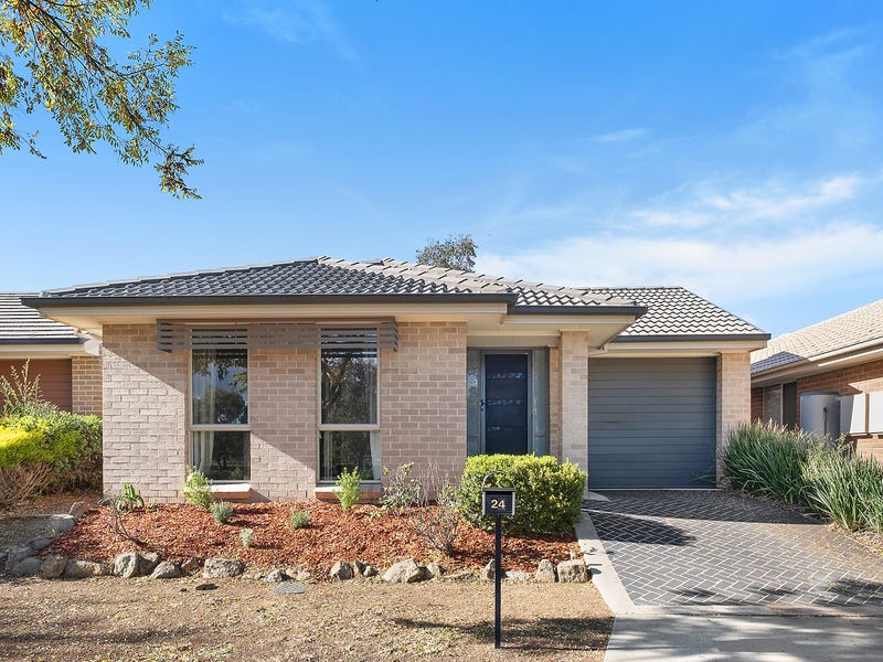 24 Gwen Meredith Loop, Franklin, ACT 2913 - Property Details
