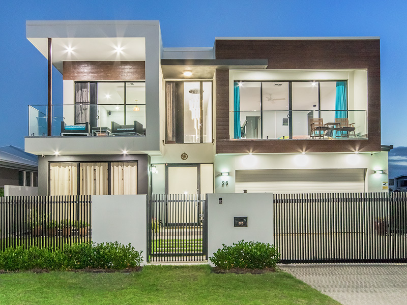 26 Lakeview Boulevard, Mermaid Waters, QLD 4218 - realestate.com.au