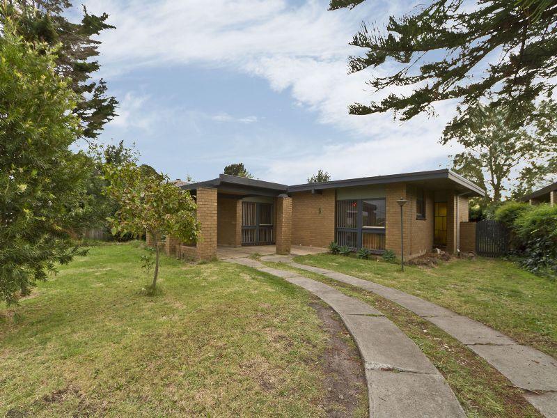 5 Oaklands Crescent, Frankston, Vic 3199 - Property Details