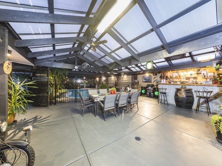 9 Lemco Walk, Delahey, Vic 3037 - Property Details