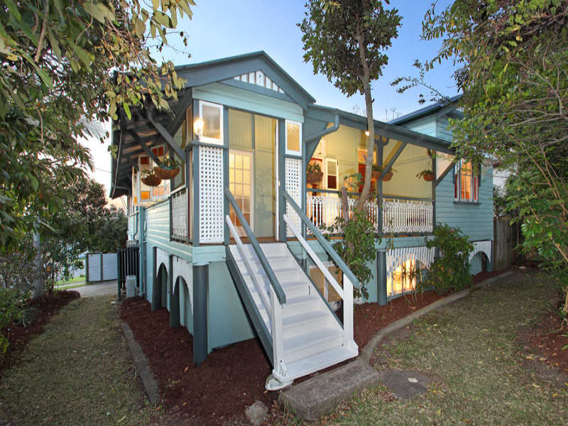 82 Gordon Parade, Manly, QLD 4179 - realestate.com.au